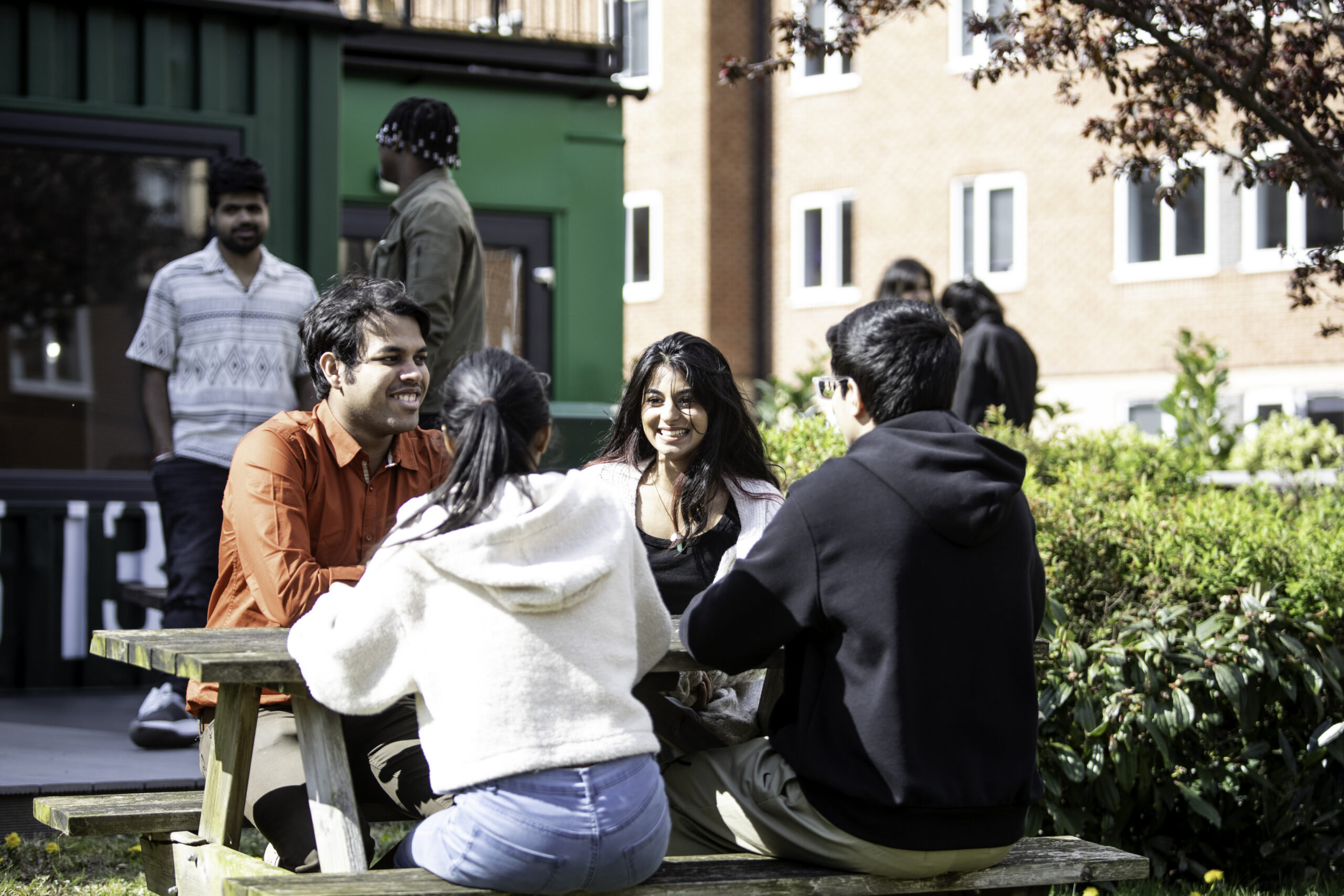 Rebook for £300 Cashback at Almero Student - Almero Student